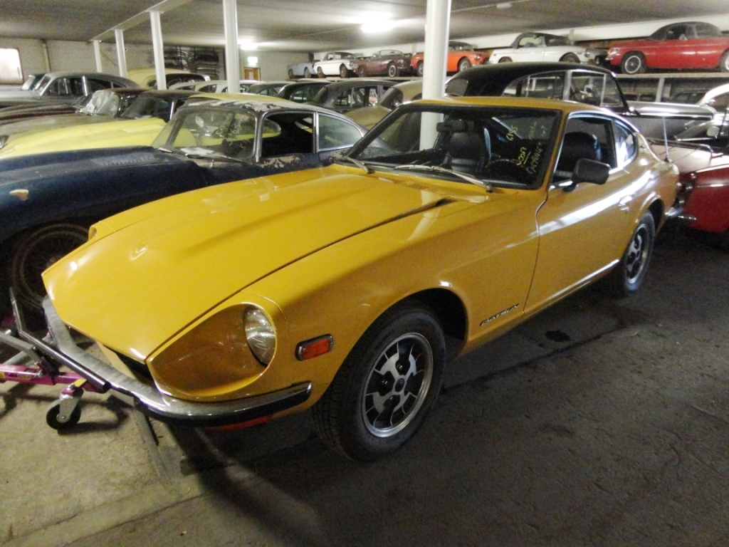 Datsun-240Z orange 1970 | Joop Stolze Classic Cars
