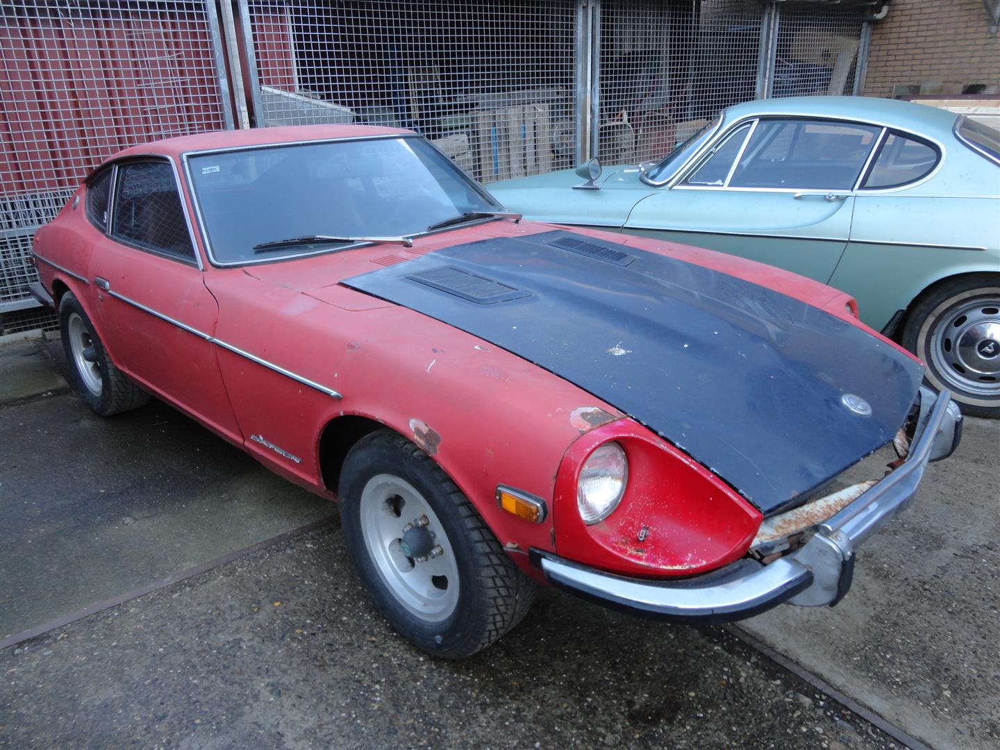 Datsun-240Z red black | Joop Stolze Classic Cars