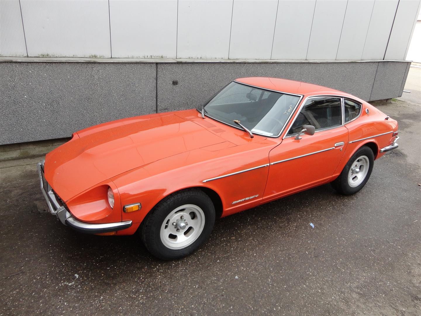Datsun-240Z orange '71 | Joop Stolze Classic Cars