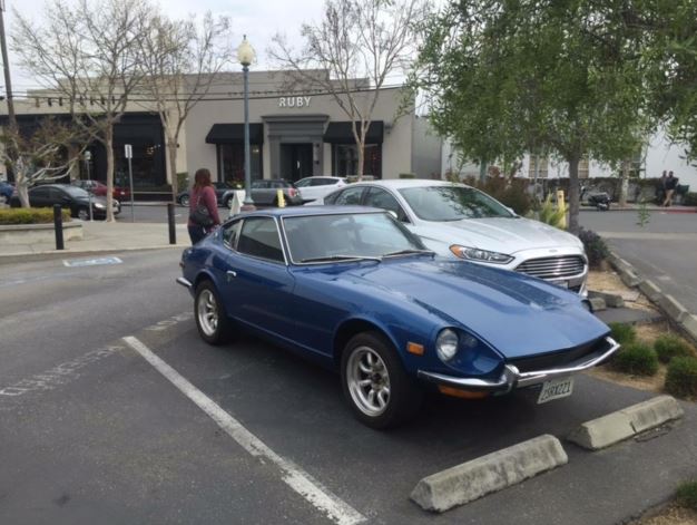 Datsun-240Z blue | Joop Stolze Classic Cars