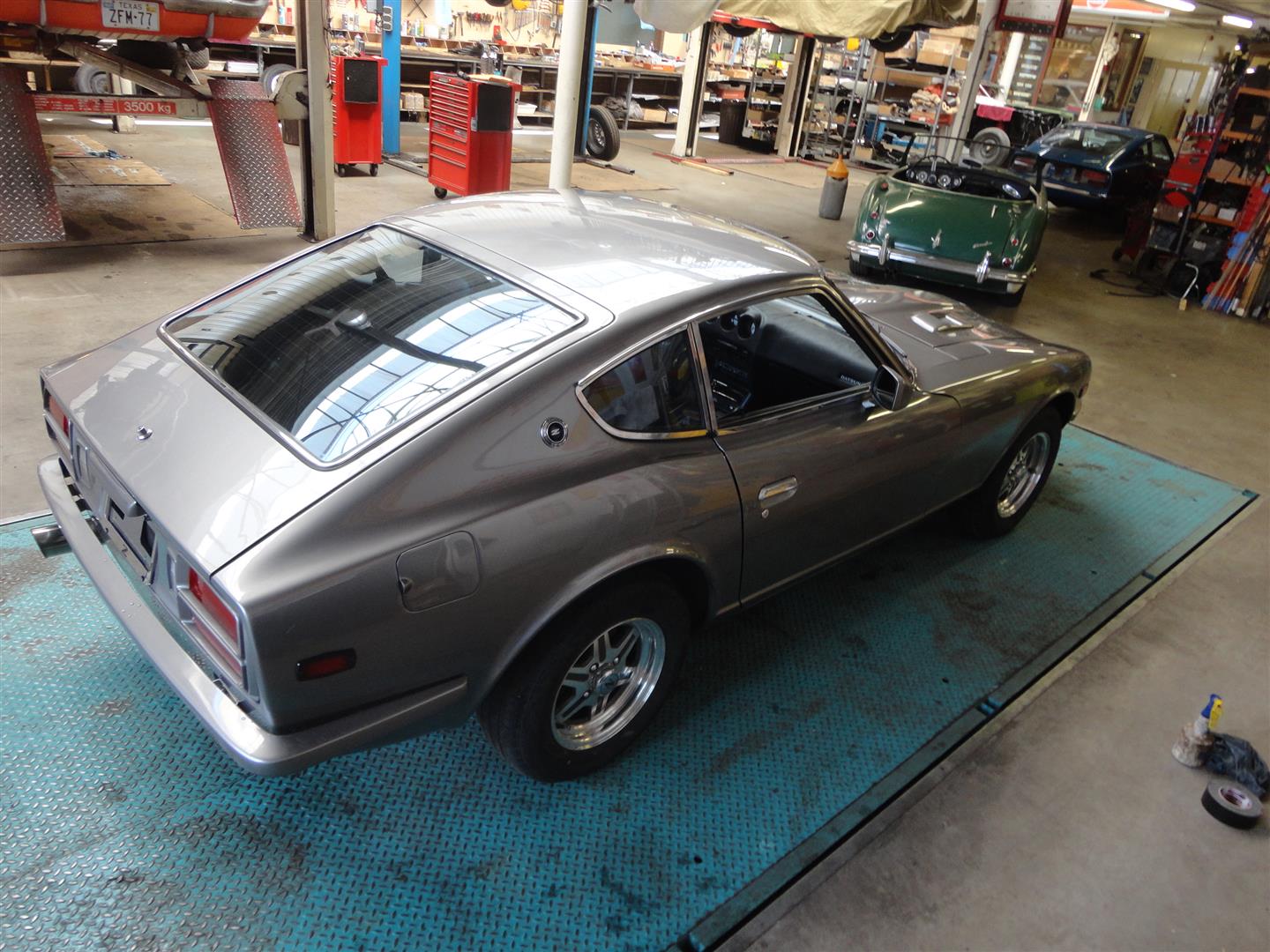 Datsun-260Z '74 Silver | Joop Stolze Classic Cars