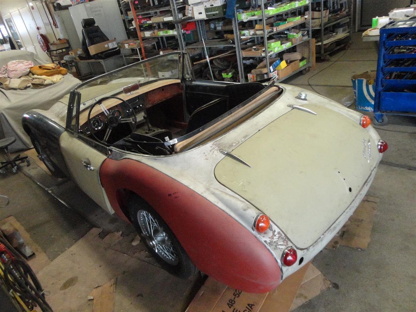 Austin Healey-BJ8 '66 | Joop Stolze Classic Cars