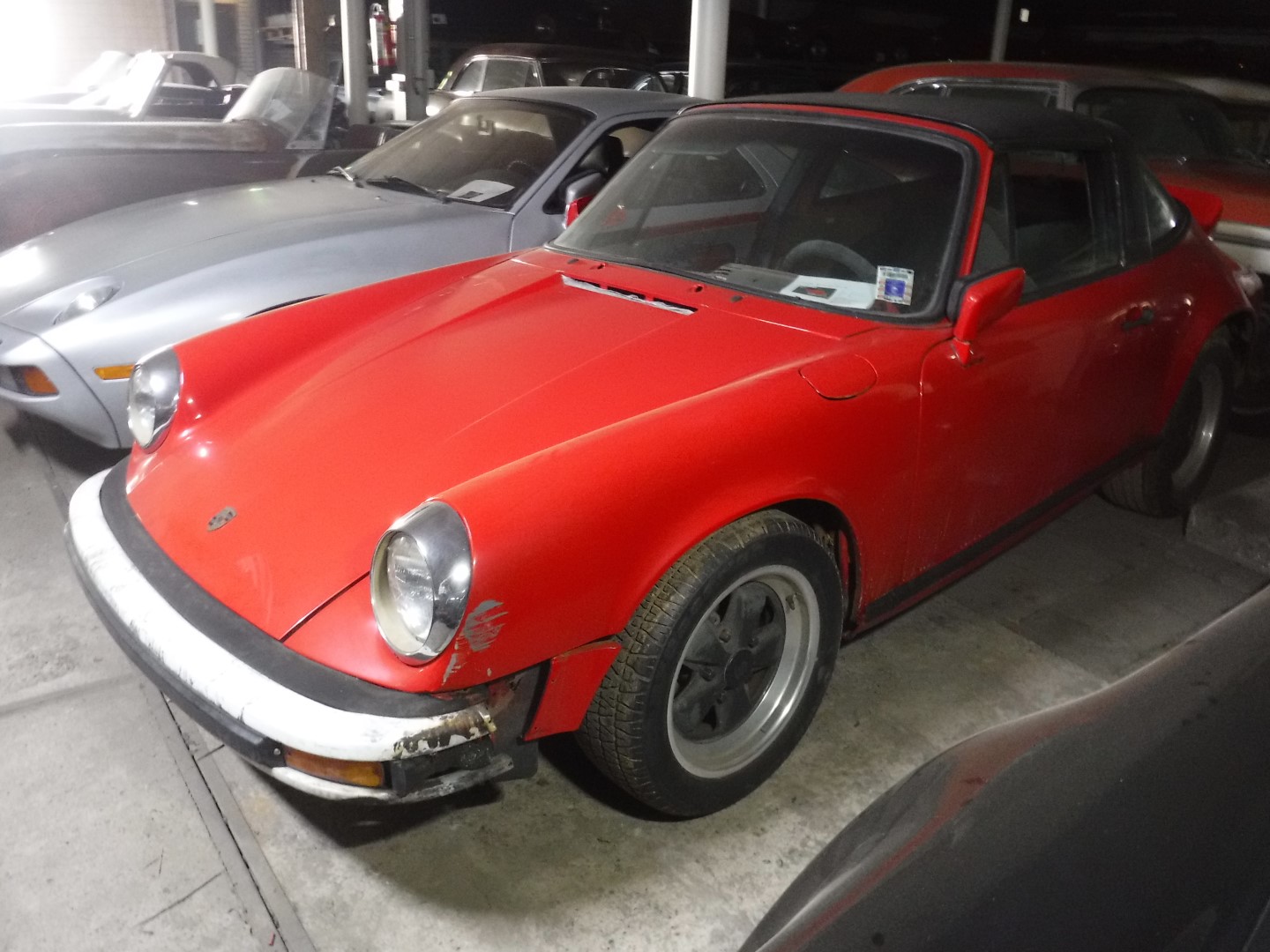 Porsche-911 SC targa body red | Joop Stolze Classic Cars