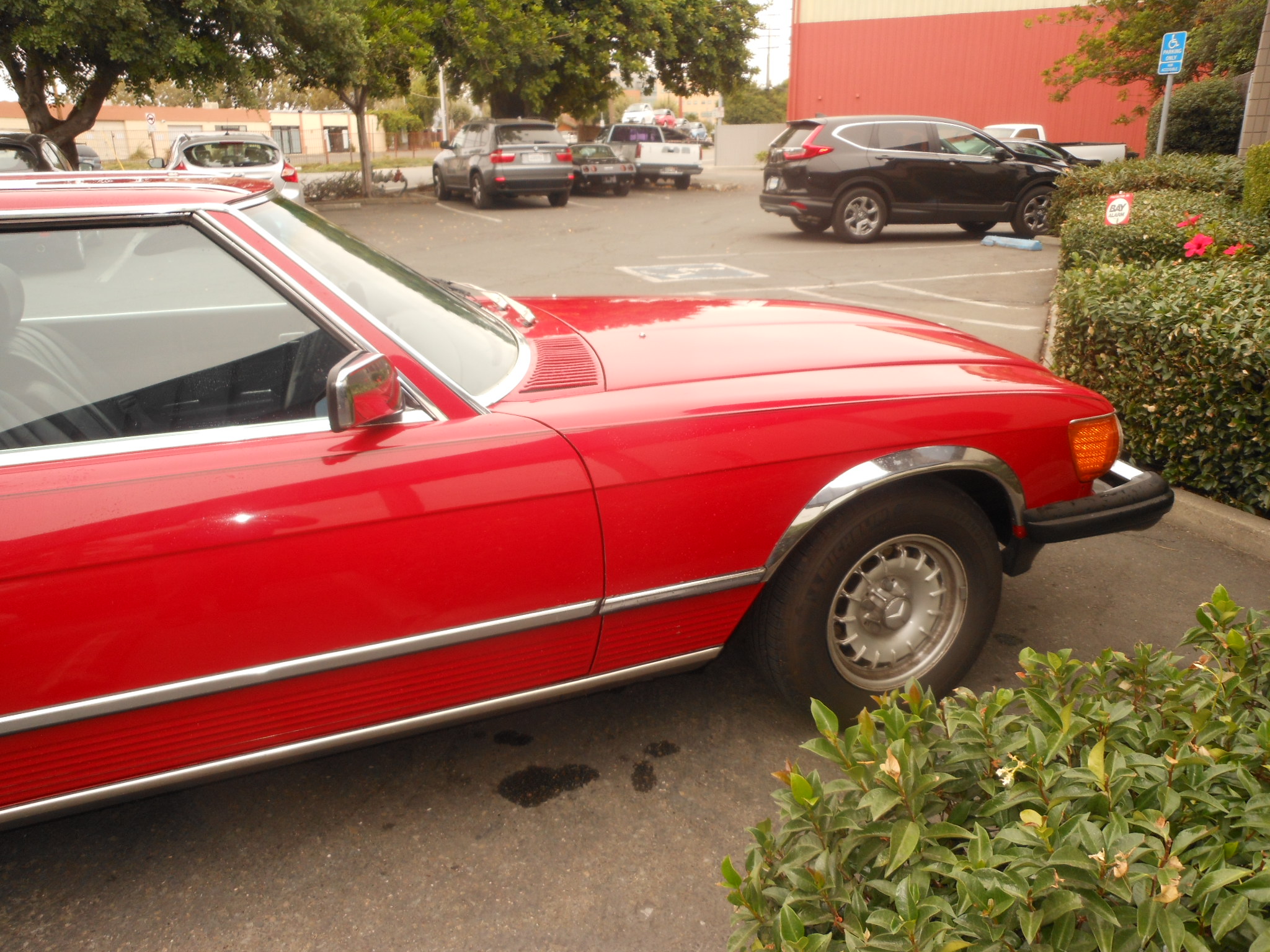 Mercedes-380SL red | Joop Stolze Classic Cars