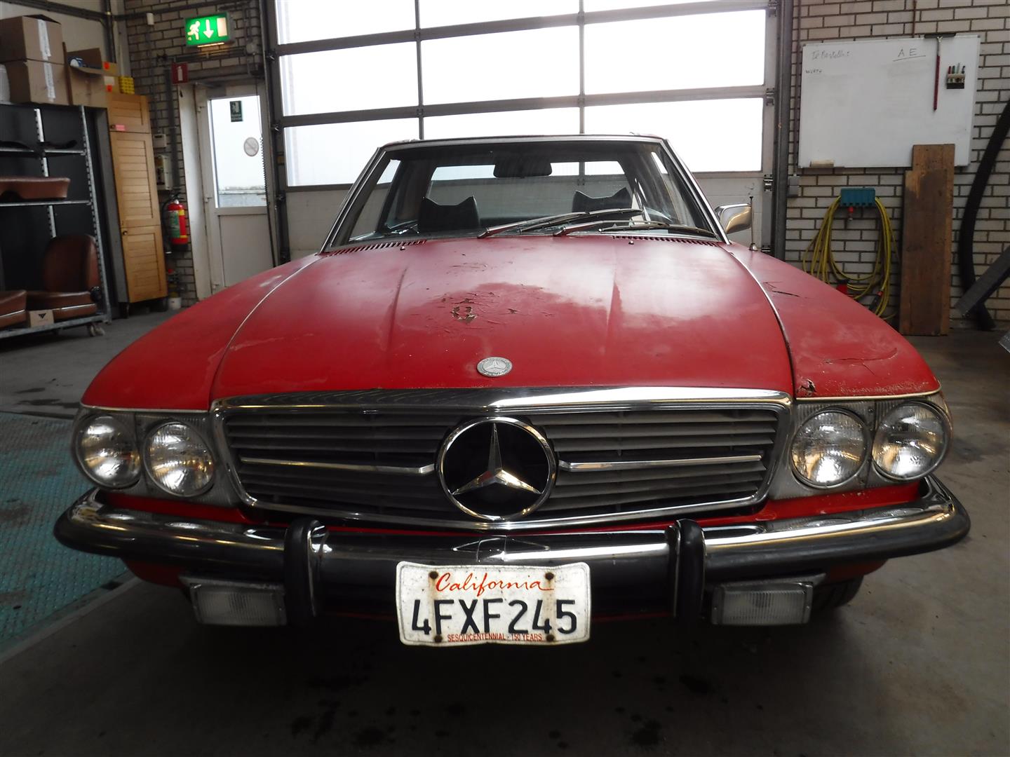 Mercedes-450SL 1972 red | Joop Stolze Classic Cars