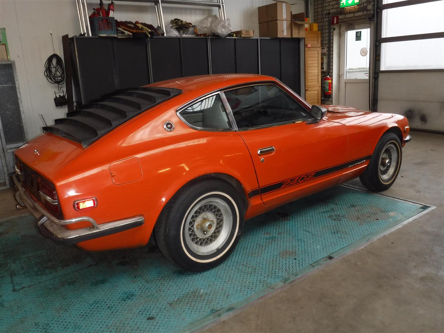 Datsun-240Z orange 1972 | Joop Stolze Classic Cars