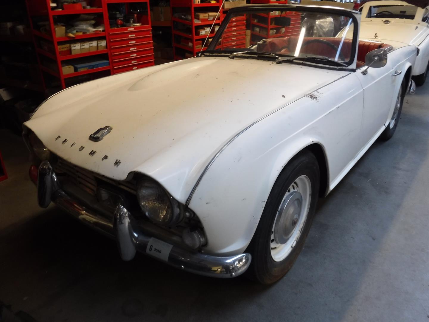 Triumph-TR4 white | Joop Stolze Classic Cars