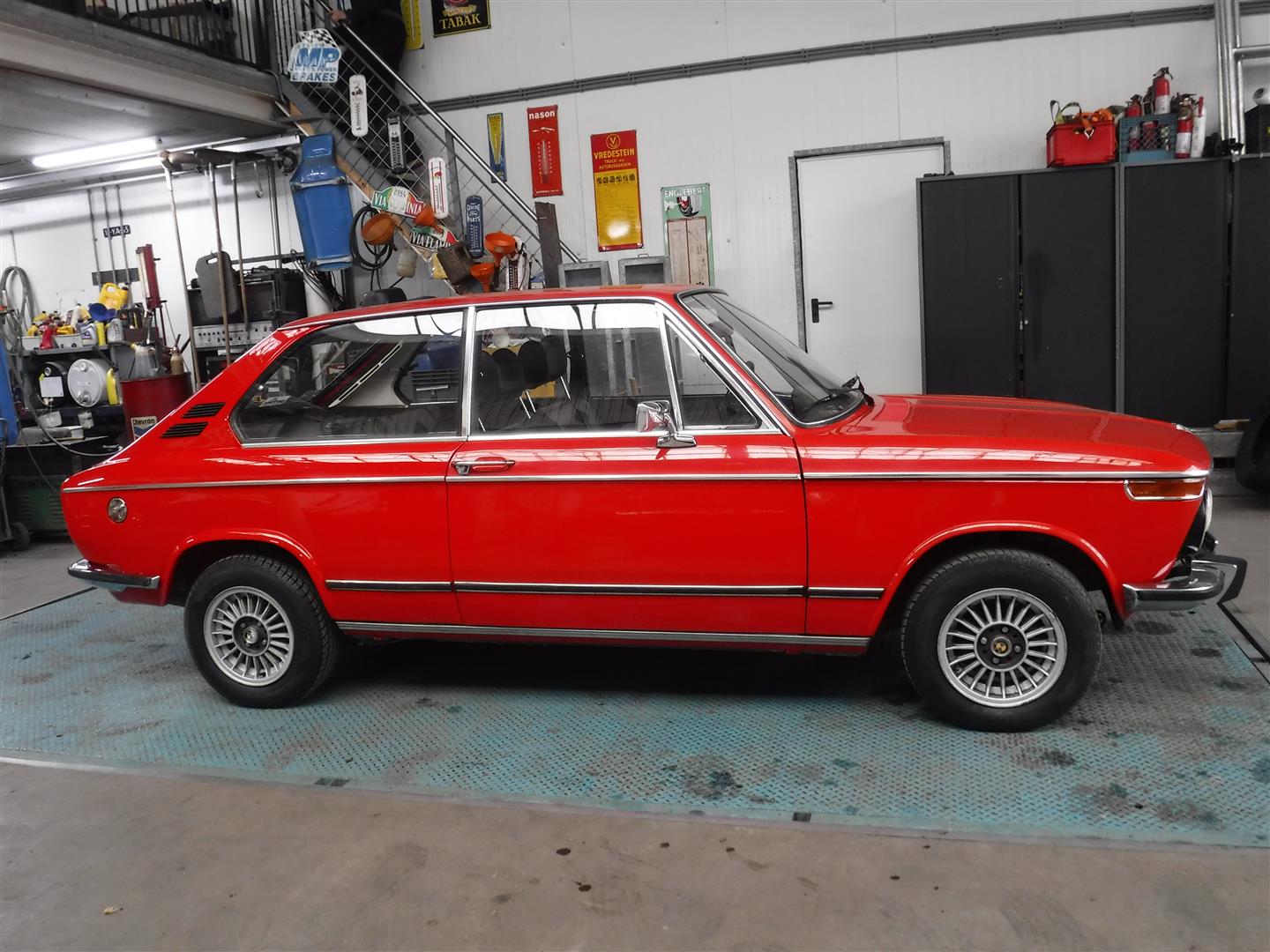 BMW-1802 Touring | Joop Stolze Classic Cars