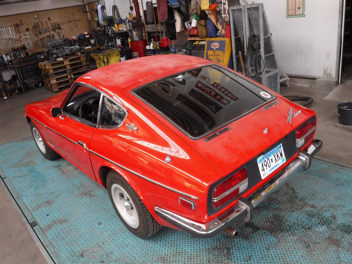 Datsun-240Z '70 red | Joop Stolze Classic Cars